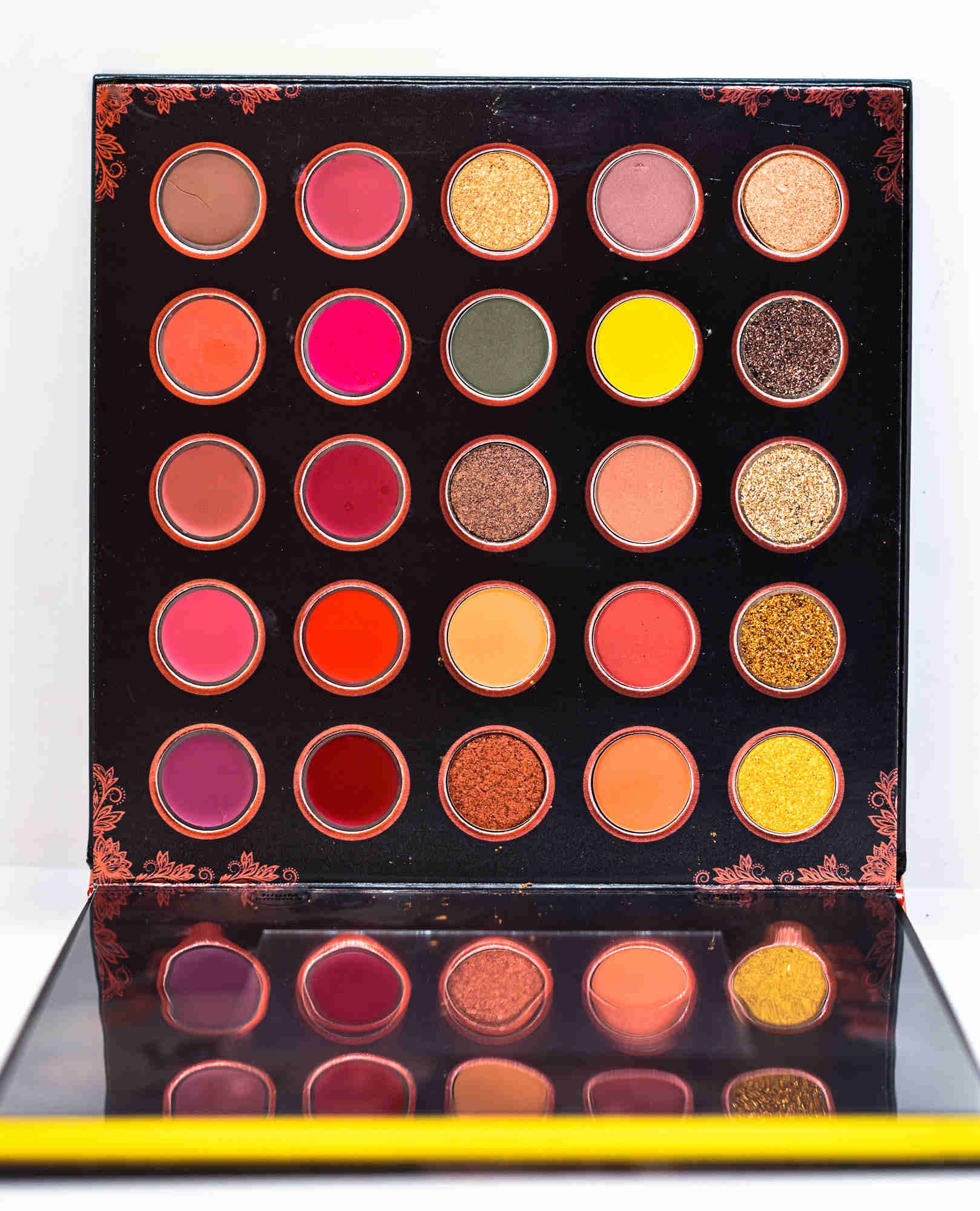 سعر Might Cinema All In One 3D Exclusive Book-Eyeshadow / Rouge ...